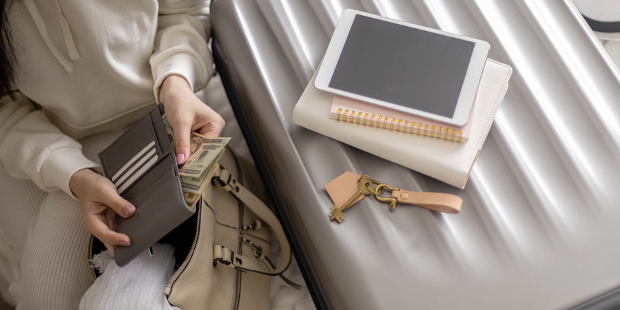 A Comprehensive Business Trip Packing List For Females